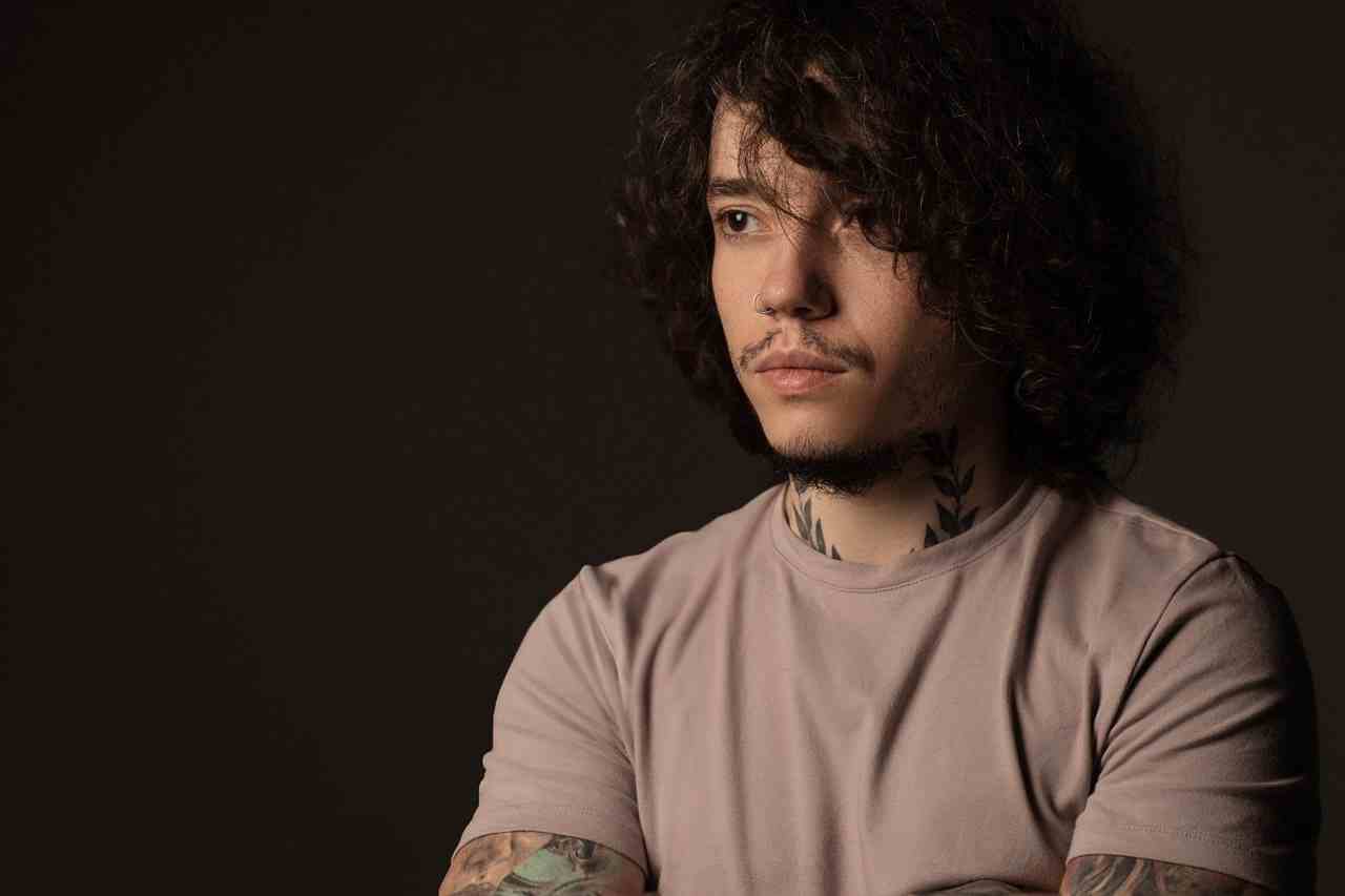 Прем’єра пісні “Сумуватиму” від саунд продюсера Дмитра Сисоєва - Lucky ...